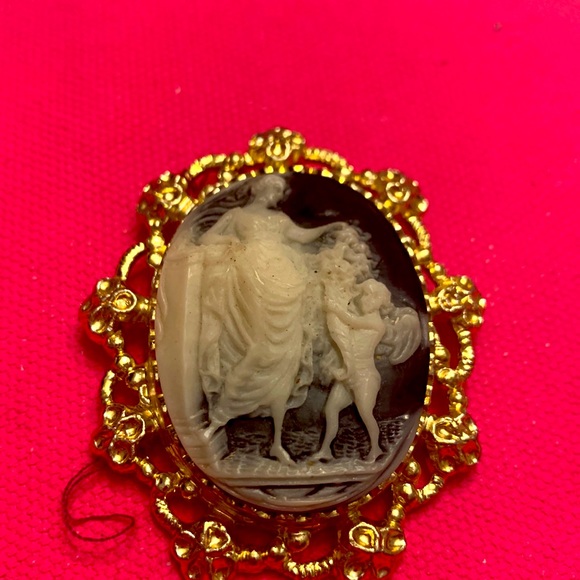 Jewelry | Beautiful Large Vintage Cameo | Poshmark